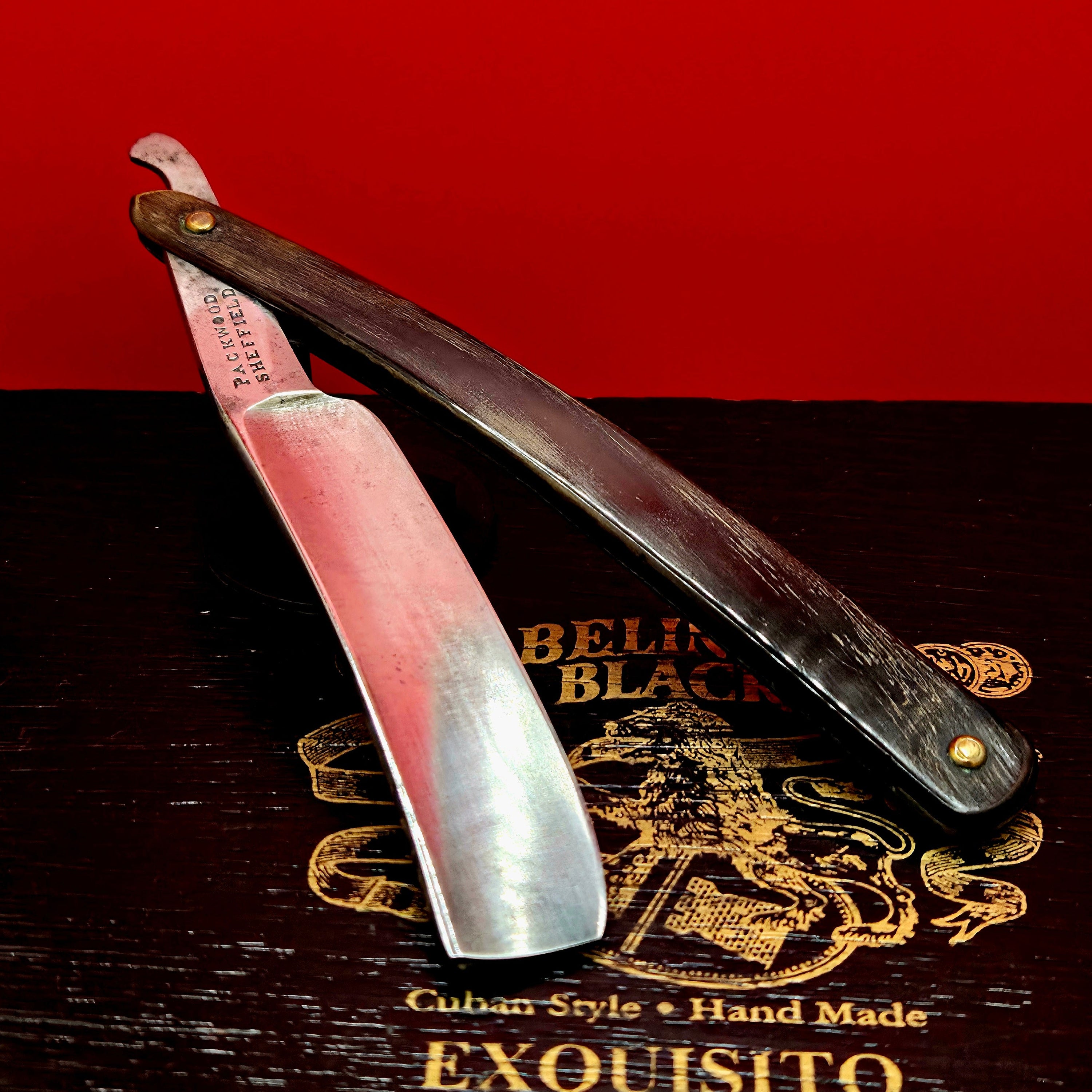 Dyer Straights LLC - Vintage Razor Retailer